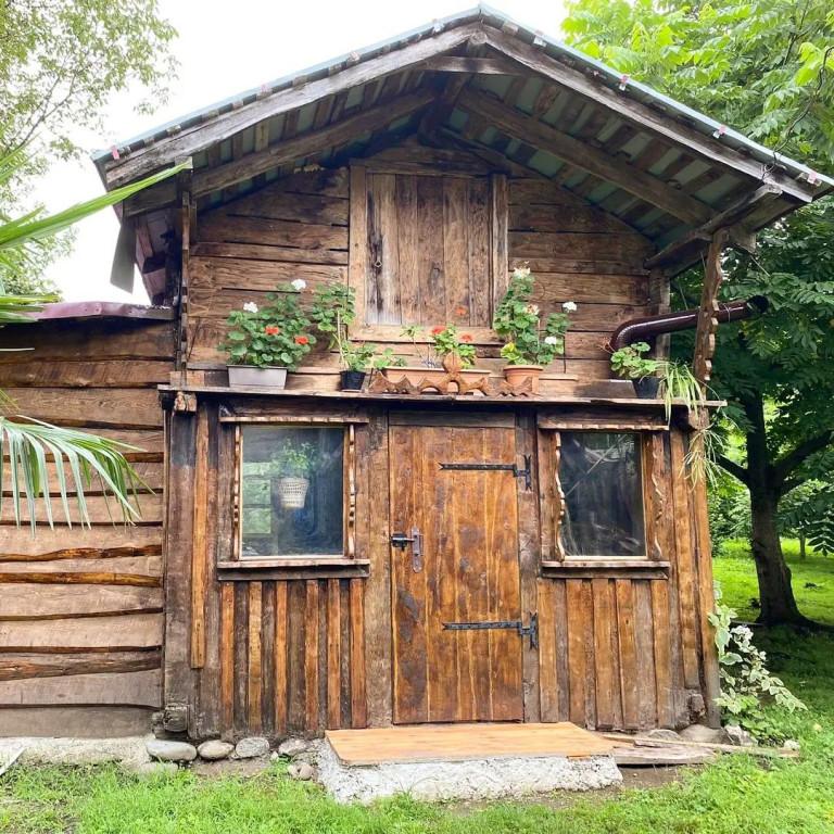 სქური | Georgian Travel Guide